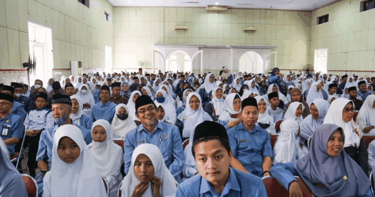 Lumajang Wajibkan Gerakan Sekolah Mengaji - trilogi-university
